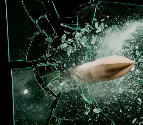 Bullet-proof glass - PRESS GLASS HOLDING SA